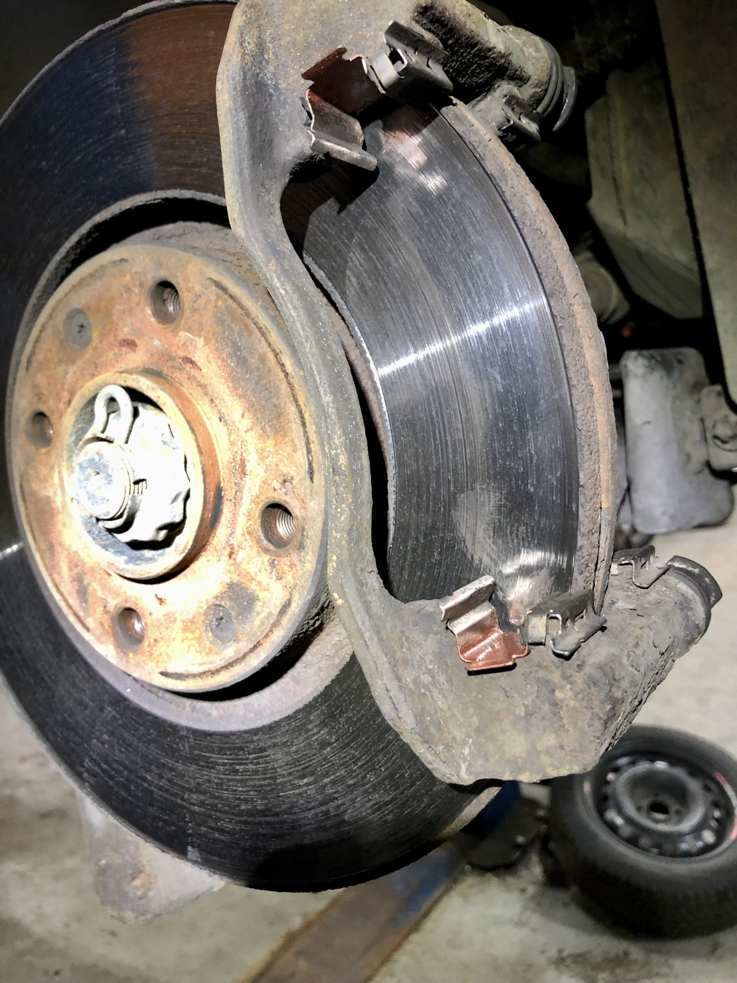 Т.О 231000 + передние колодки + адаптация РКПП — Citroen C3 Picasso, 1 ...
