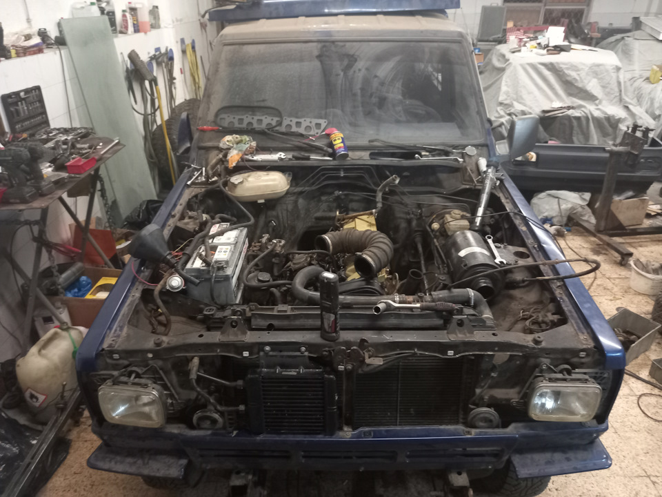 Установка двигателя — Nissan Patrol (W260), 2,8 л, 1991 года | своими ...