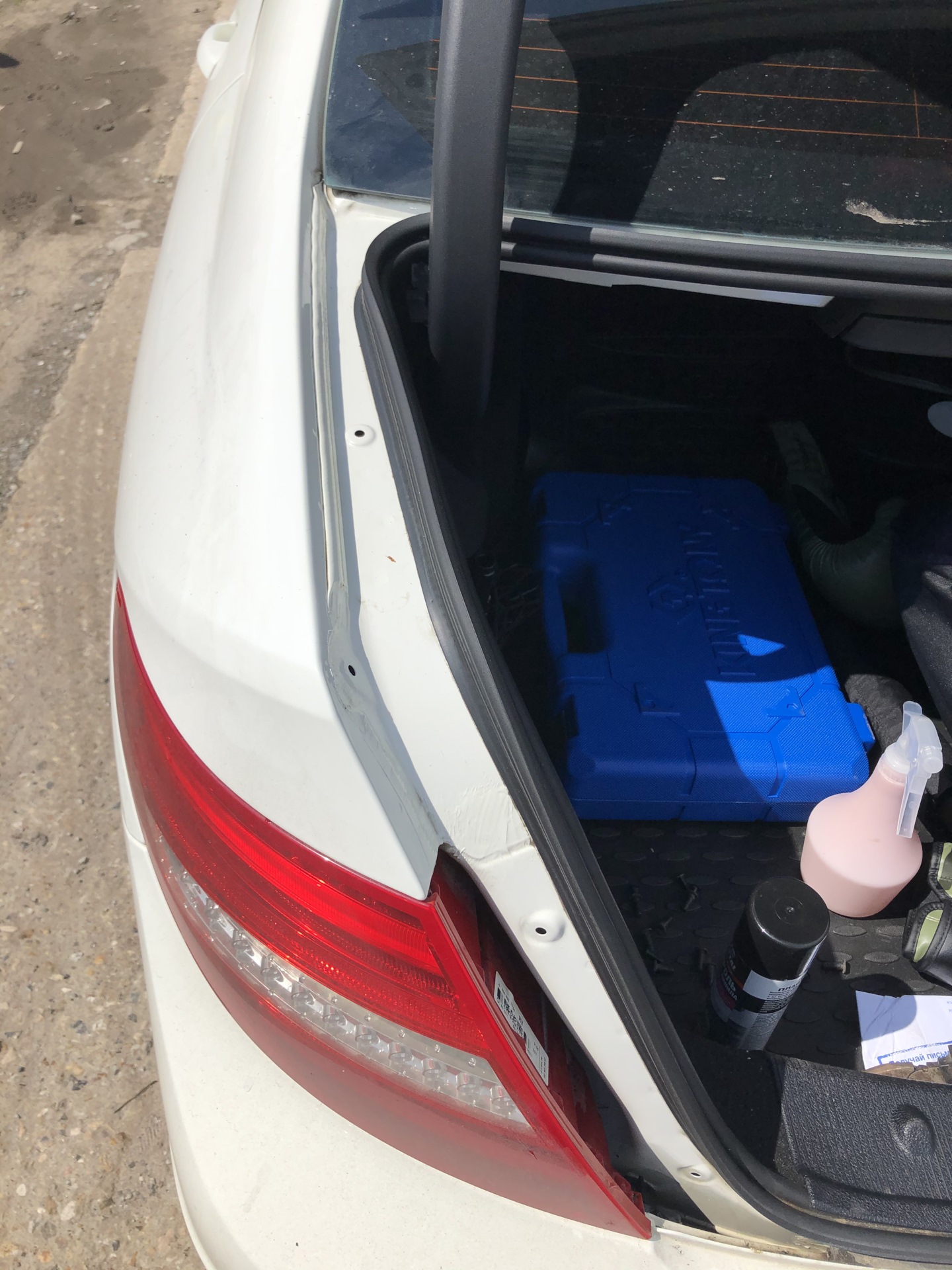 Чистка под накладками — Mercedes-Benz C-Class (W204), 1,8 л, 2012 года ...