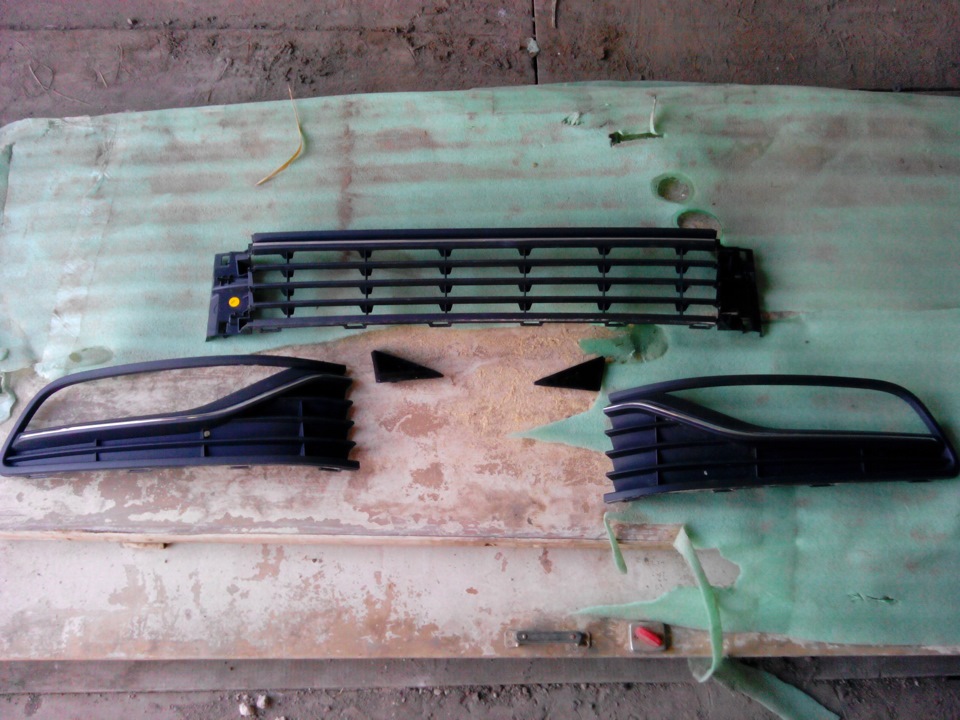 PR-2JZ+7X4+8K1+8X1 Бампер от Polo 6С с PDC и омывателями комплектация ...