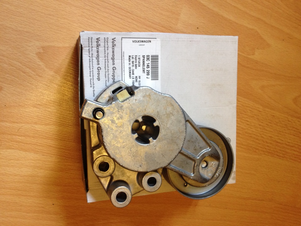 Натяжитель приводного ремня 03C 145 299 J — Volkswagen Tiguan (1G), 1,4 ...