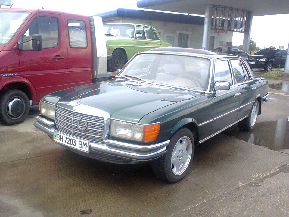Встреча с одноклубником. — Mercedes-Benz S-Class (W116), 2,8 л, 1975 ...
