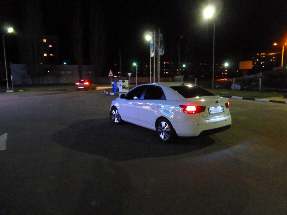 ночные фото — KIA Cerato (2G), 1,6 л, 2012 года | фотография | DRIVE2
