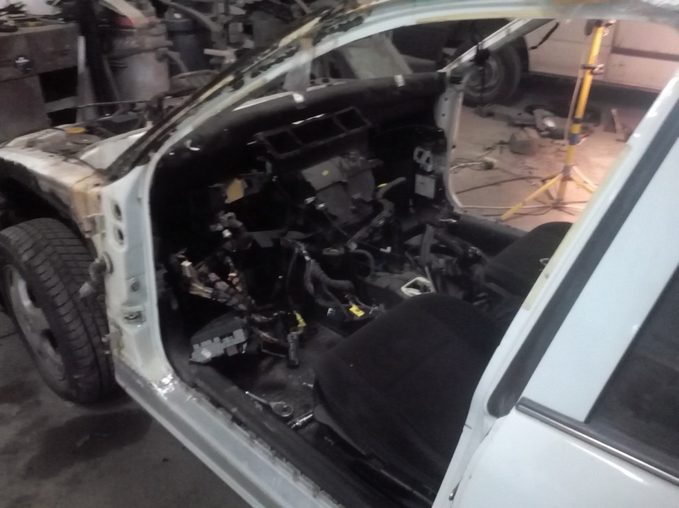 нижняя часть лобового стекла — кромка, часть 4.1 — Opel Vectra B, 2 л ...