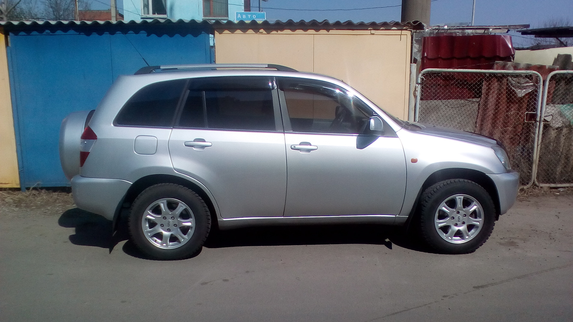 Антигравийка на пороги — Chery Tiggo, 2 л, 2011 года | плановое ТО | DRIVE2