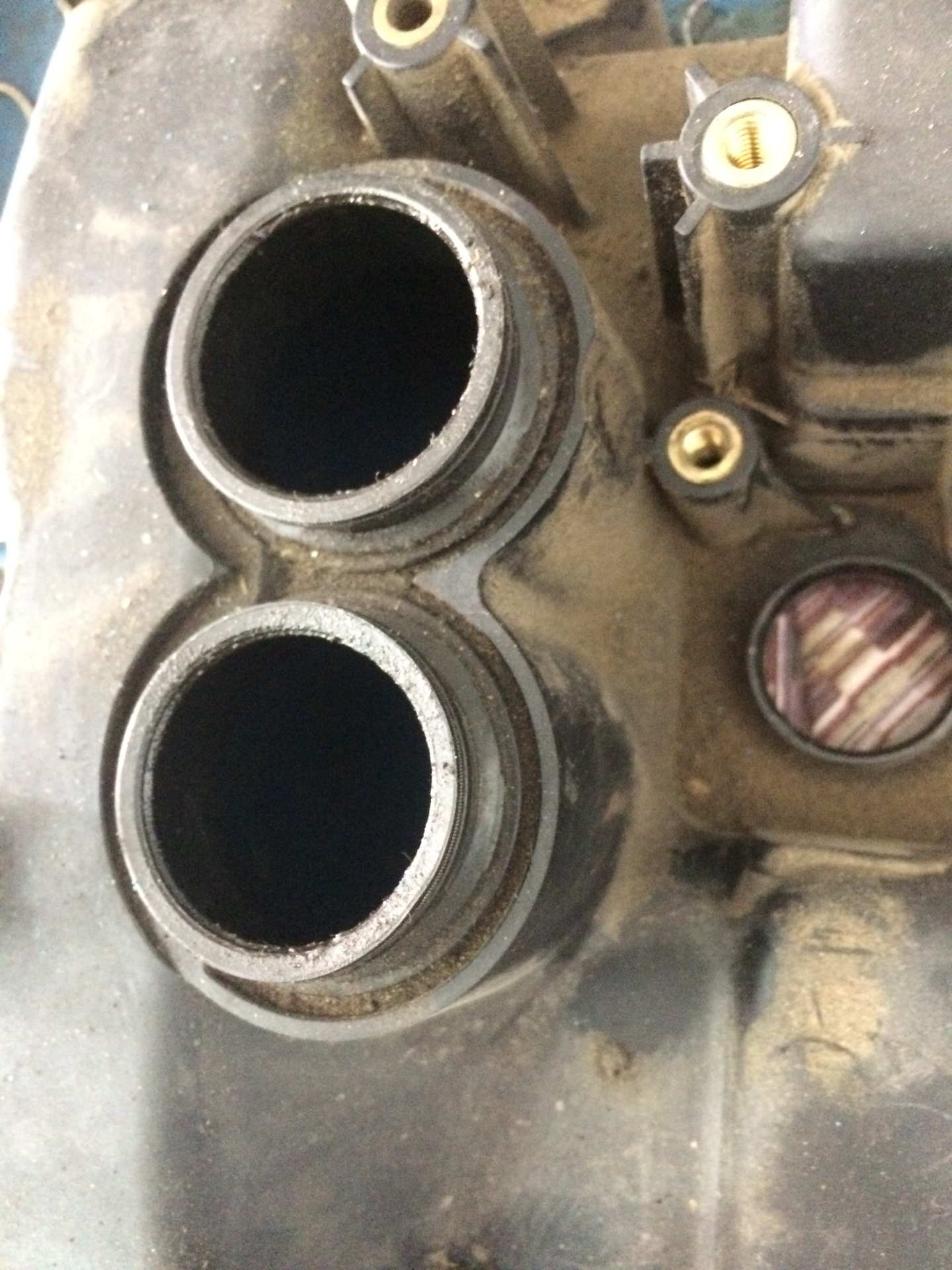 Замена сальников в клапанной крышке — Ford Mondeo IV, 2 л, 2013 года ...