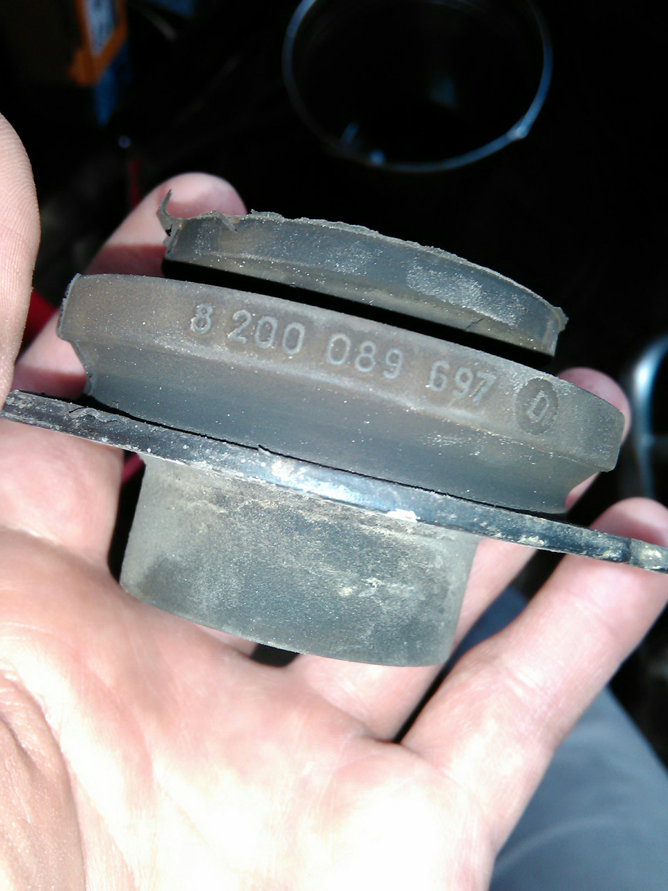 8200089697 Опора двигателя (мет, рез) RENAULT | Запчасти на DRIVE2