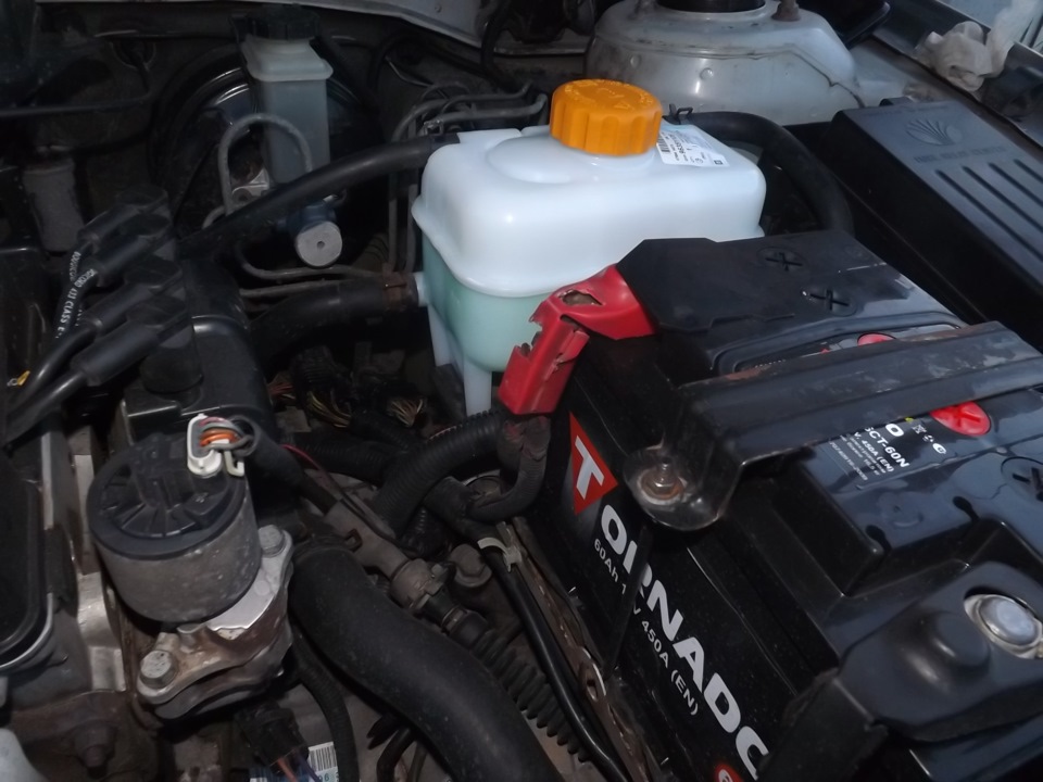 Новый расширительный бачок! Родной совсем устал) — Daewoo Leganza, 2,2 ...