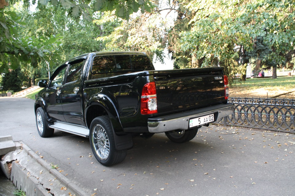 Кунг или крышка — Toyota Hilux (7G), 2,7 л, 2012 года | аксессуары | DRIVE2