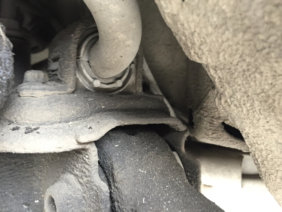 Заменил стойки стабилизаторов и втулки) — Opel Astra H, 1,8 л, 2008 ...