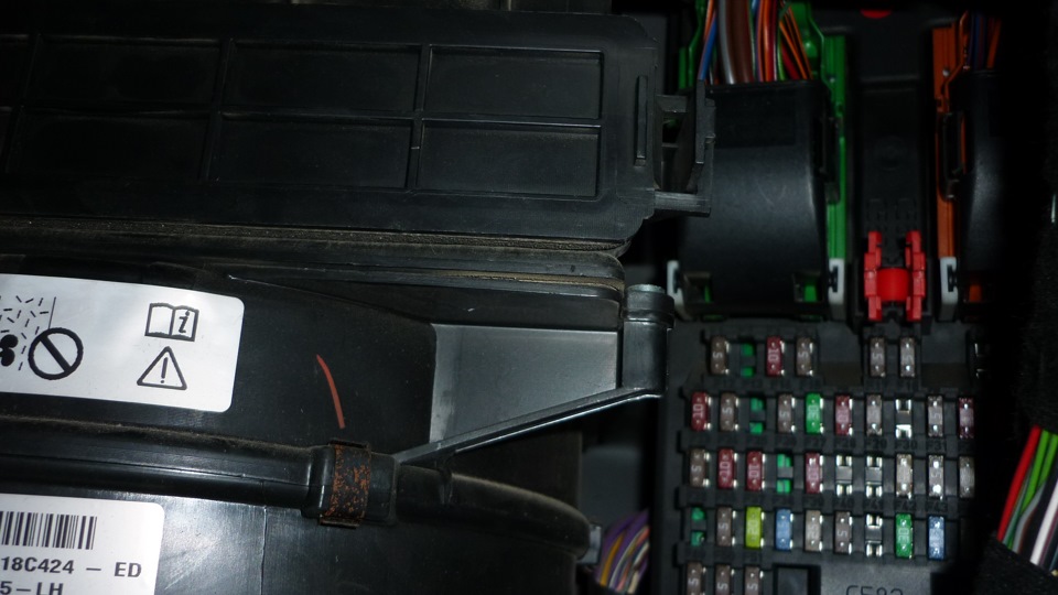 замена воздушного и салонного фильтра — Land Rover Discovery IV, 3 л ...