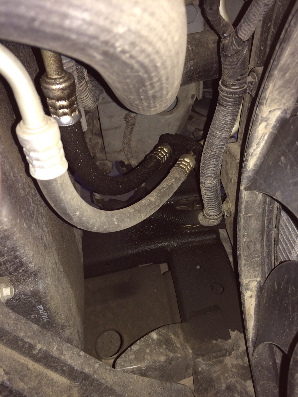 Что-то полилось(((( — Chevrolet Cruze (1G), 1,8 л, 2013 года | поломка ...