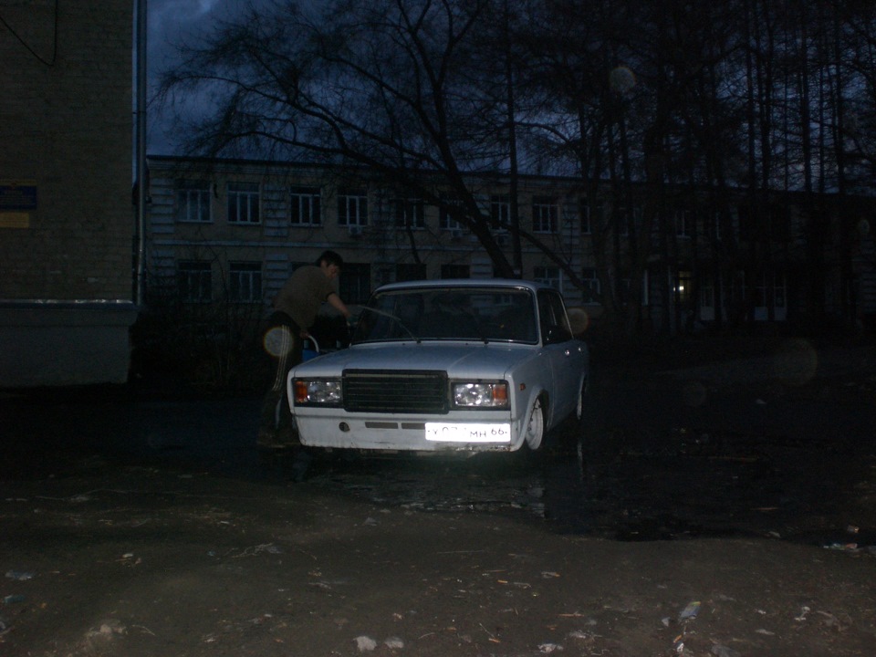 Блек энд вайт — Lada 21074, 1,6 л, 2003 года | мойка | DRIVE2