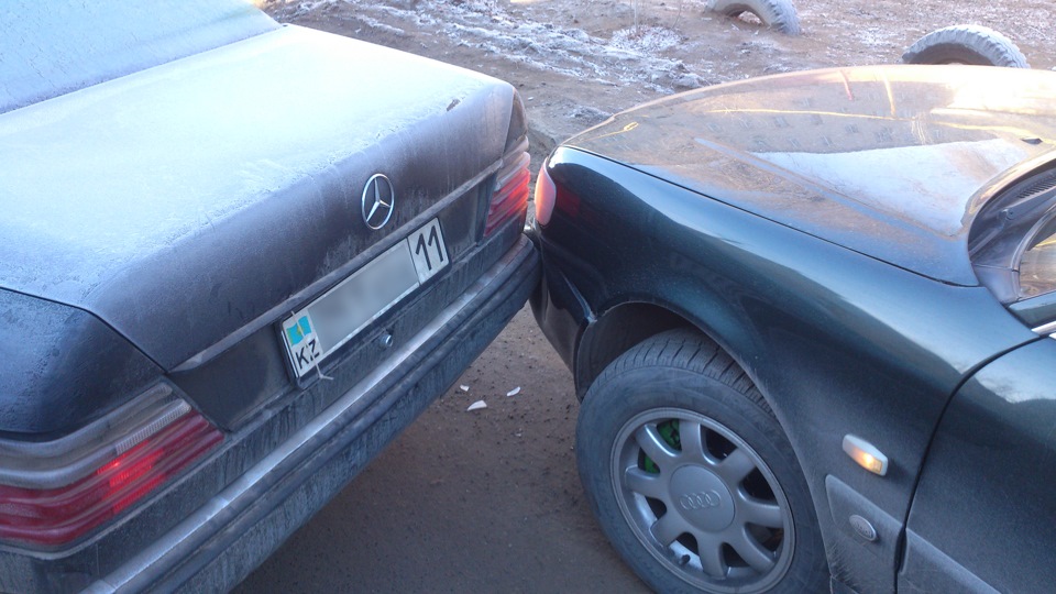 Небольшая печалька( — Audi A6 (C4), 2,6 л, 1996 года | ДТП | DRIVE2