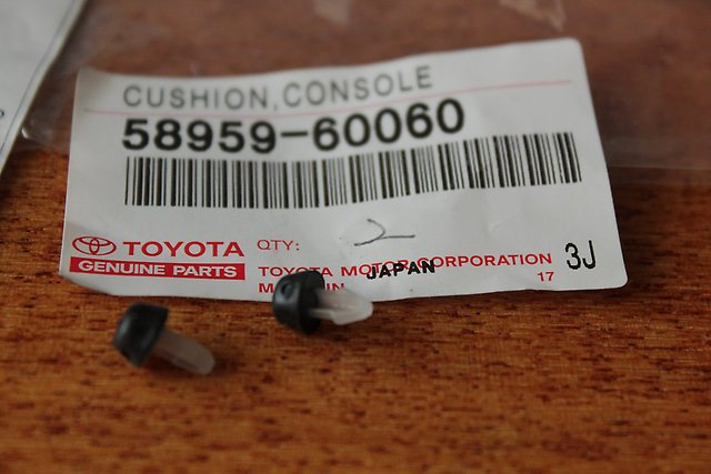 Подлокотник — Toyota Land Cruiser Prado 120-series, 2,7 л, 2006 года ...