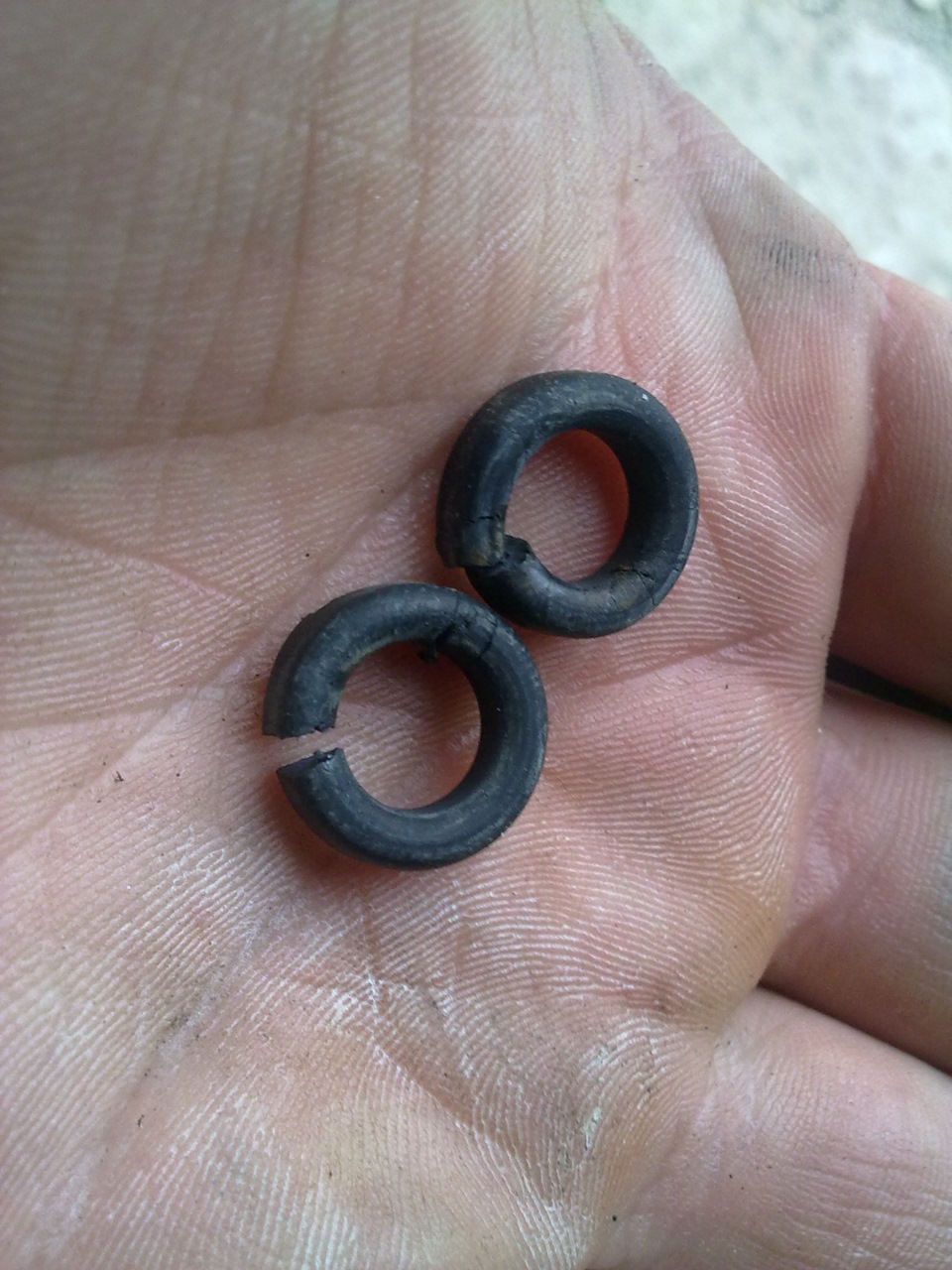 Замена уплотнительных резинок на форсунках — Daewoo Lanos, 1,5 л, 2005 ...