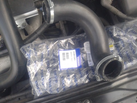 31261369 ПАТРУБОК СИСТЕМЫ ОХЛАЖДЕНИЯ. Volvo | Запчасти на DRIVE2