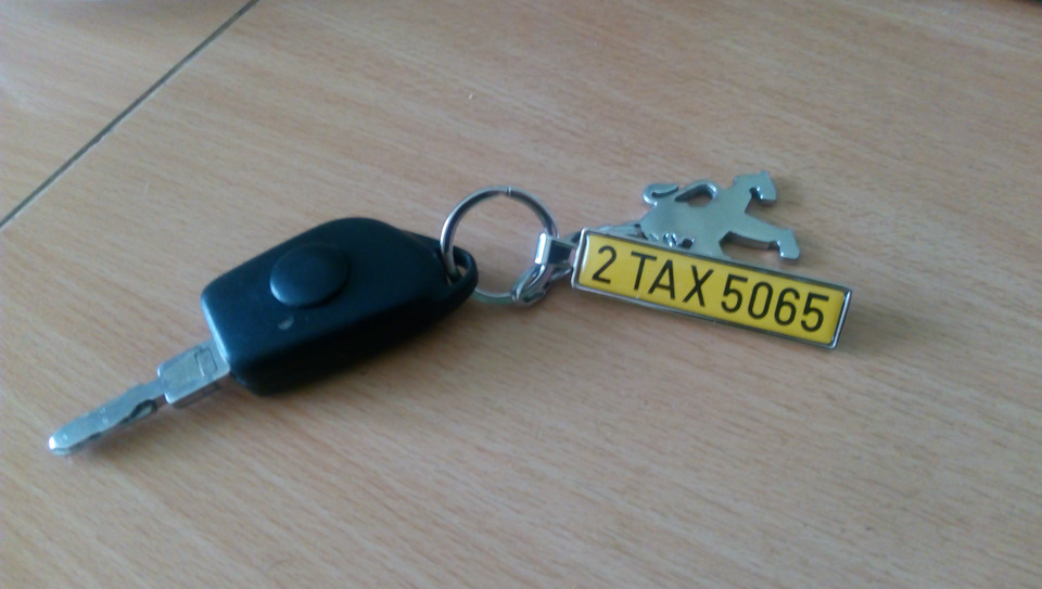 Брелок с номером машины — Peugeot 406, 1,8 л, 1999 года | аксессуары ...