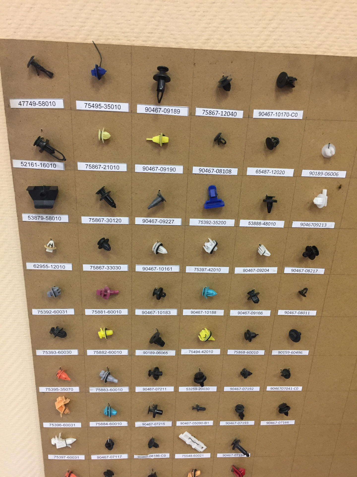 Вроде бы мелочь, а сколько дискомфорта! — Toyota Solara I, 3 л, 2000 ...