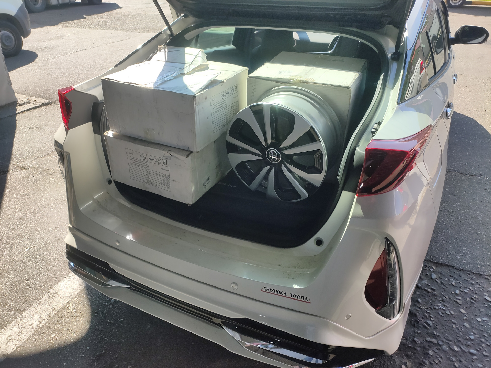 Штатные колеса PHV52 — Toyota Prius Plug-in Hybrid (2G), 1,8 л, 2019 года | колёсные диски | DRIVE2