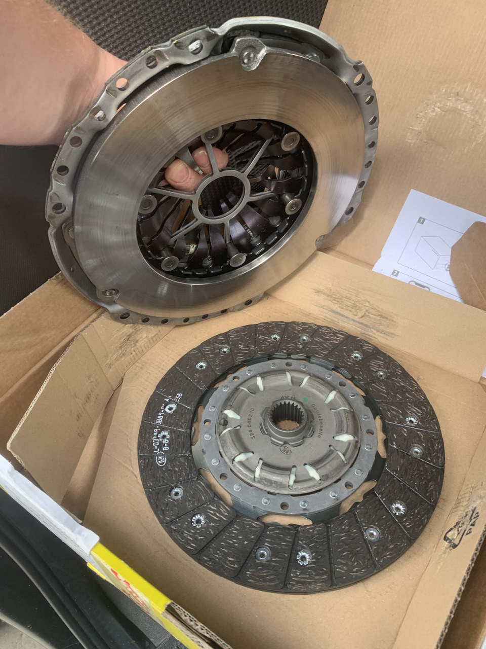 29. Замена сцепления. Бензонасос на своём месте. — Saab 9-3 (2G), 2,8 л ...