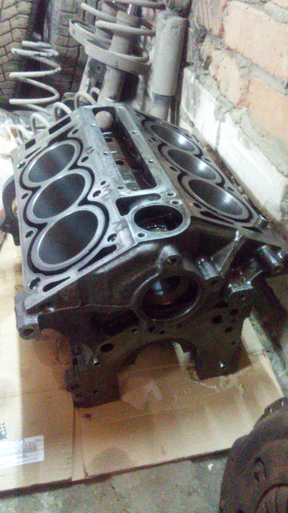 Blue Lightning and X25XE.PART 4.Take off all thinks from engine block ...