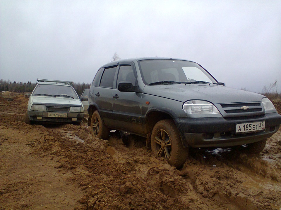Спасал подружку на Lada-99 — Chevrolet Niva (1G), 1,7 л, 2006 года ...