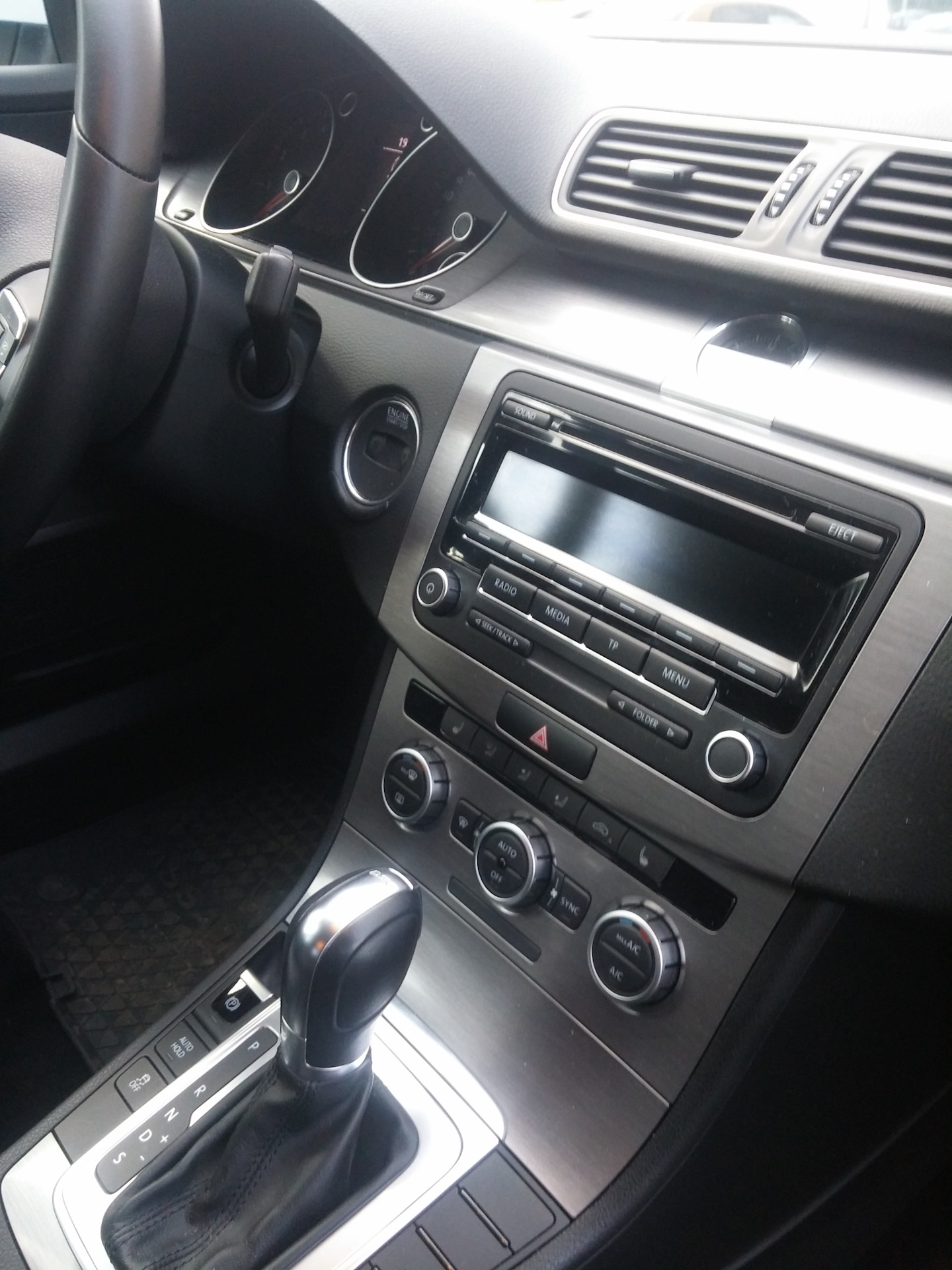 RCD — 310-》RCD — 330 + — Volkswagen Passat B7, 1,8 л, 2012 года ...