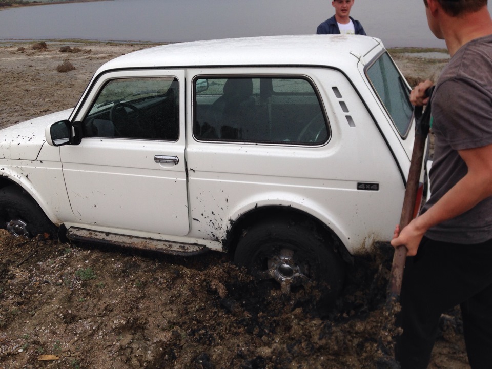 Чем круче джип тем дальше идти за трактором — Lada 4x4 3D, 1,7 л, 2003 ...