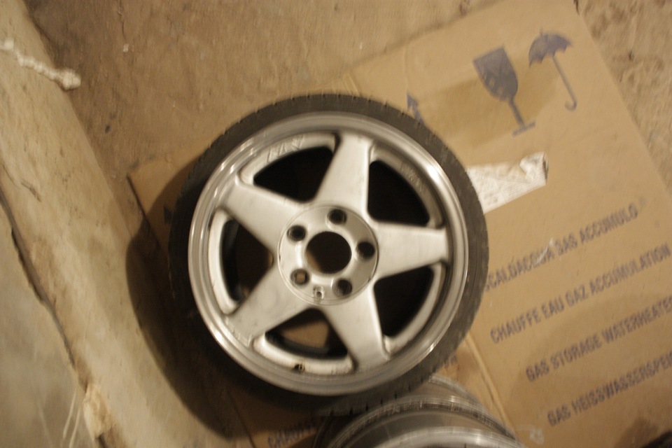 ну наконец то я нашел колеса которые хотел )Азёвчики )) — BMW 5 series ...