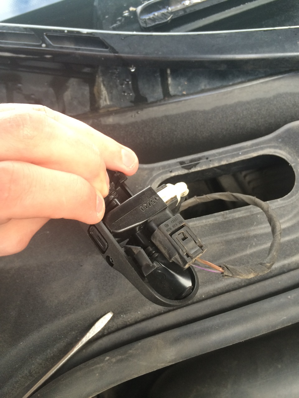 8E0973202 Корпус плоского разъ VAG | Запчасти на DRIVE2