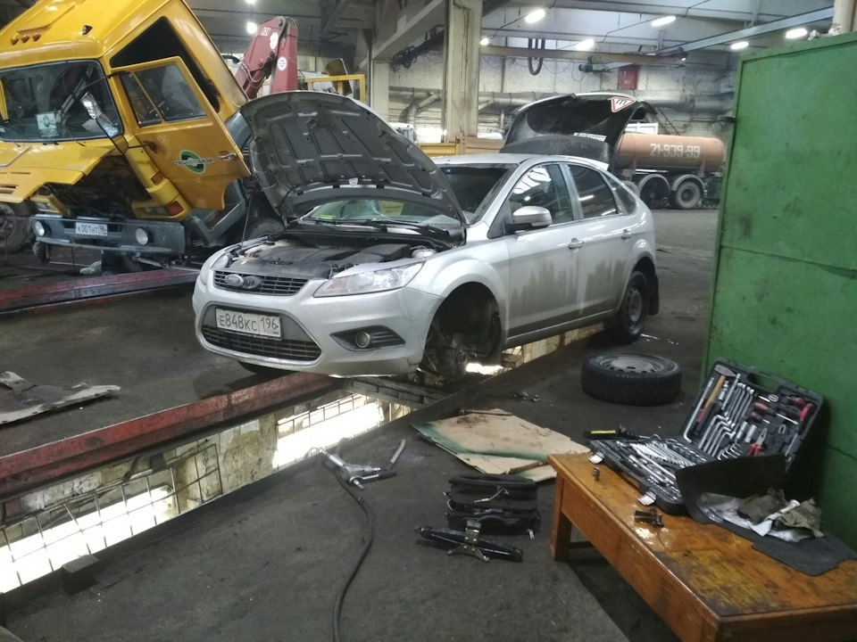 Замена сцепления. — Ford Focus Hatchback II, 1,8 л, 2009 года | своими ...