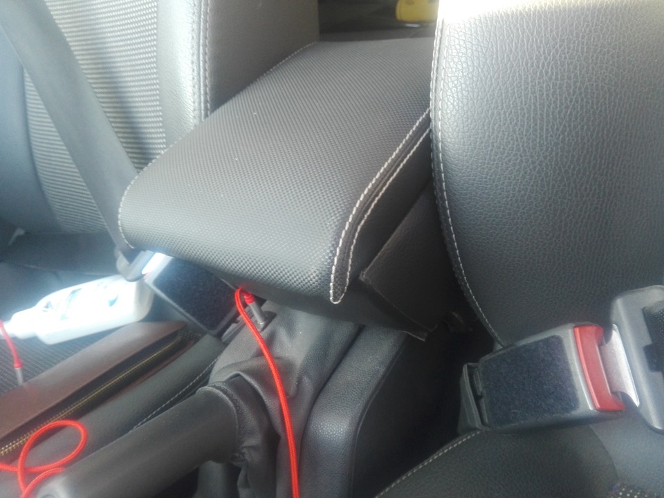 БЖ №3 Подлокотник — Opel Astra H, 1,6 л, 2009 года | аксессуары | DRIVE2