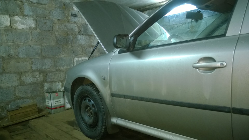 Газовые упоры капота. — Skoda Octavia A4 Mk1, 1,6 л, 2008 года | тюнинг ...