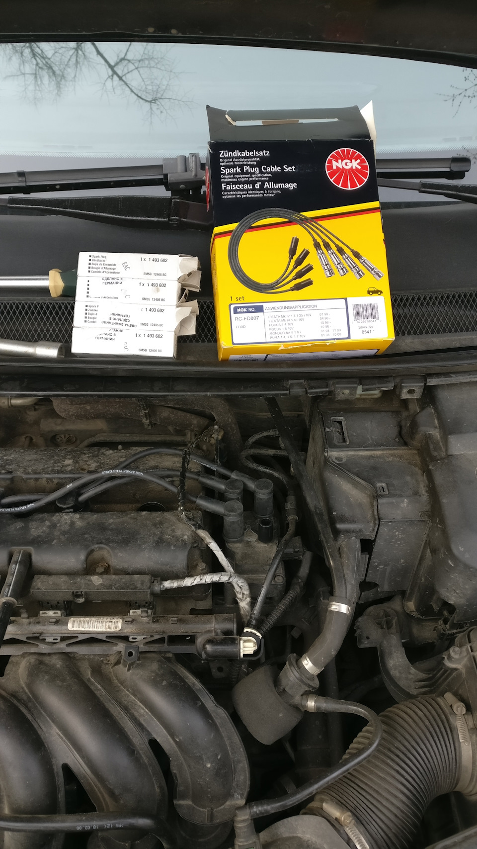 1493602 Свеча зажигания / Zetec-S 1,4-1,6 (+RU) 2005~ Ford | Запчасти ...