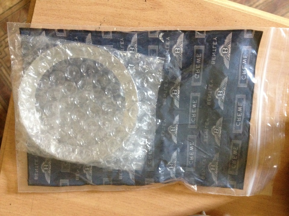 Новые держатели колпачков и колпачки от Bentley — Volkswagen Passat CC ...