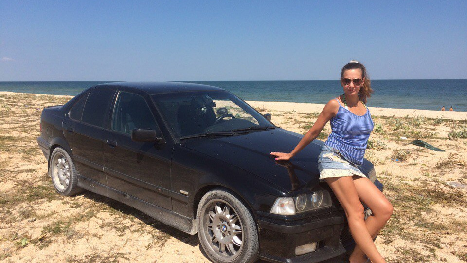 Куплено, низкопрофильная резина лето R17 — BMW 3 series (E36), 1,8 л ...