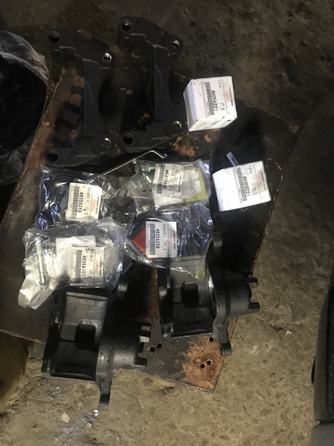 MR475896 Палец суппорта Mitsubishi | Запчасти на DRIVE2