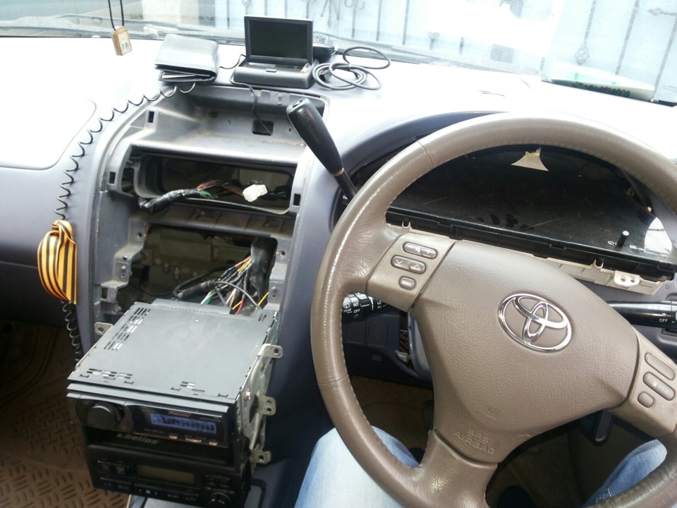 Установка буст контроллера на SXM — Toyota Ipsum (10), 2 л, 1998 года ...