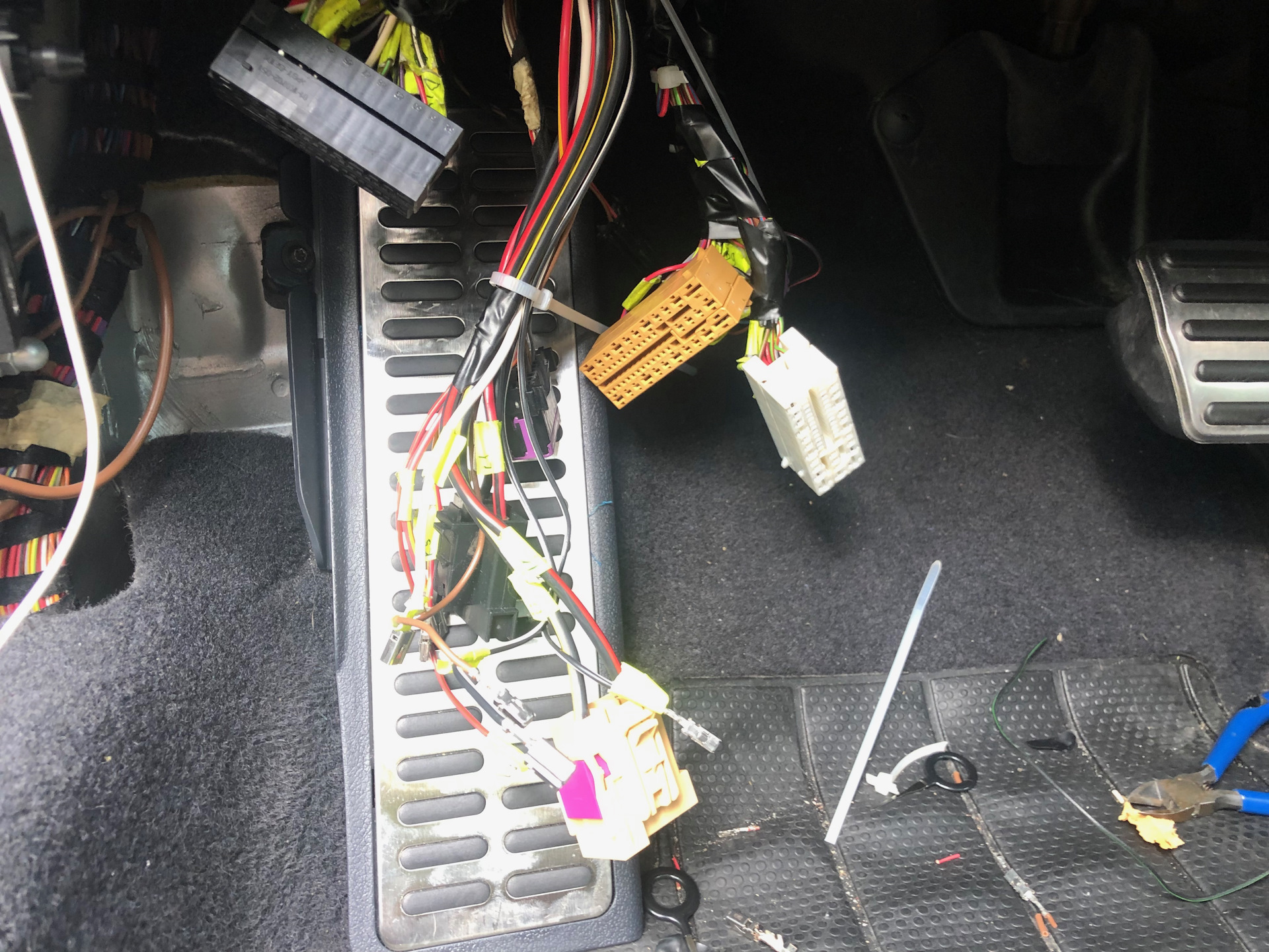 VW EOS Замена Блока BCM — J519 Retrofit — Volkswagen Eos, 2 л, 2007 ...