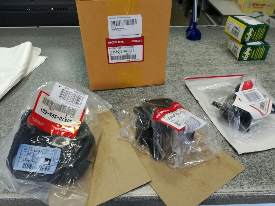 50830SDAA04 ОПОРА ДВИГАТЕЛЯ ПЕРЕДНЯЯ ACCORD (04-…), ACCORD TOURER (03 ...