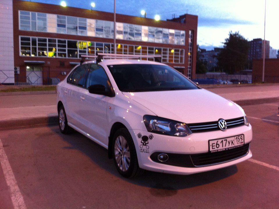 Багажник на крышу — Volkswagen Polo Sedan, 1,6 л, 2014 года ...