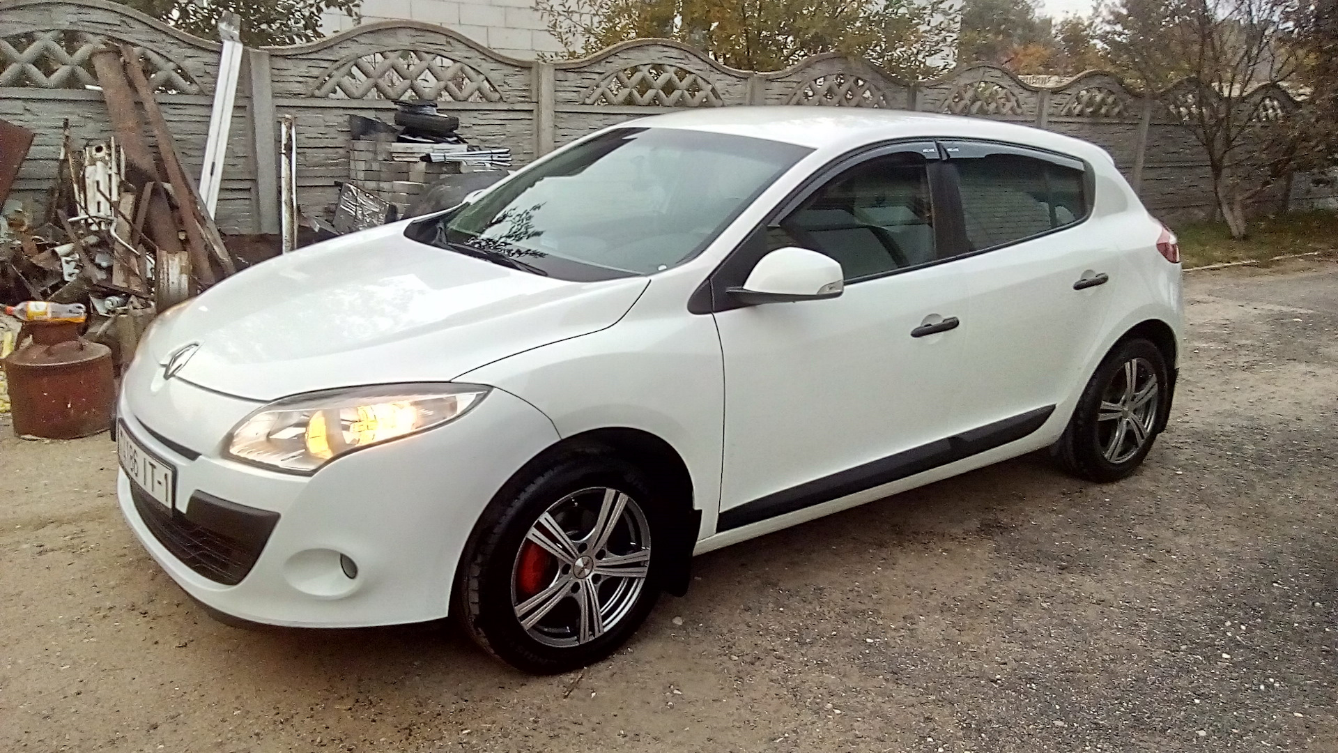 Renault Megane III 1.5 дизельный 2009 | 1.5 dci , 86 л.с Меганыч на DRIVE2