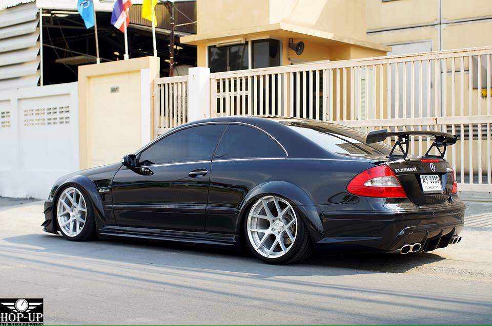 Mercedes-Benz W209 on air — DRIVE2