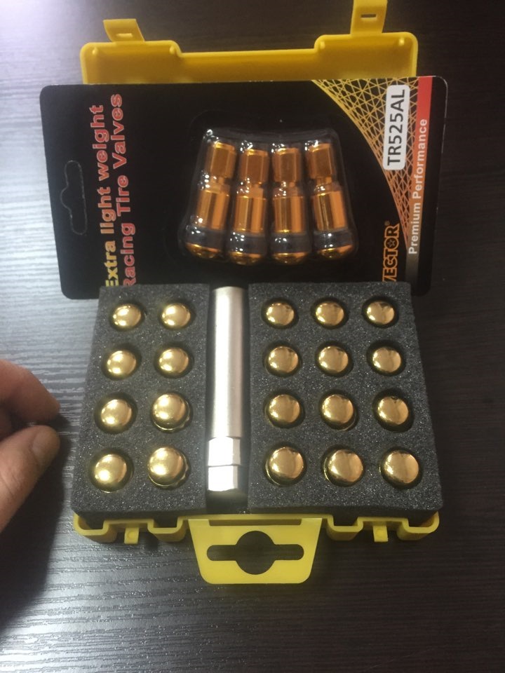 Гайки для колес — Mazda 6 (3G) GJ, 2,5 л, 2015 года | колёсные диски ...