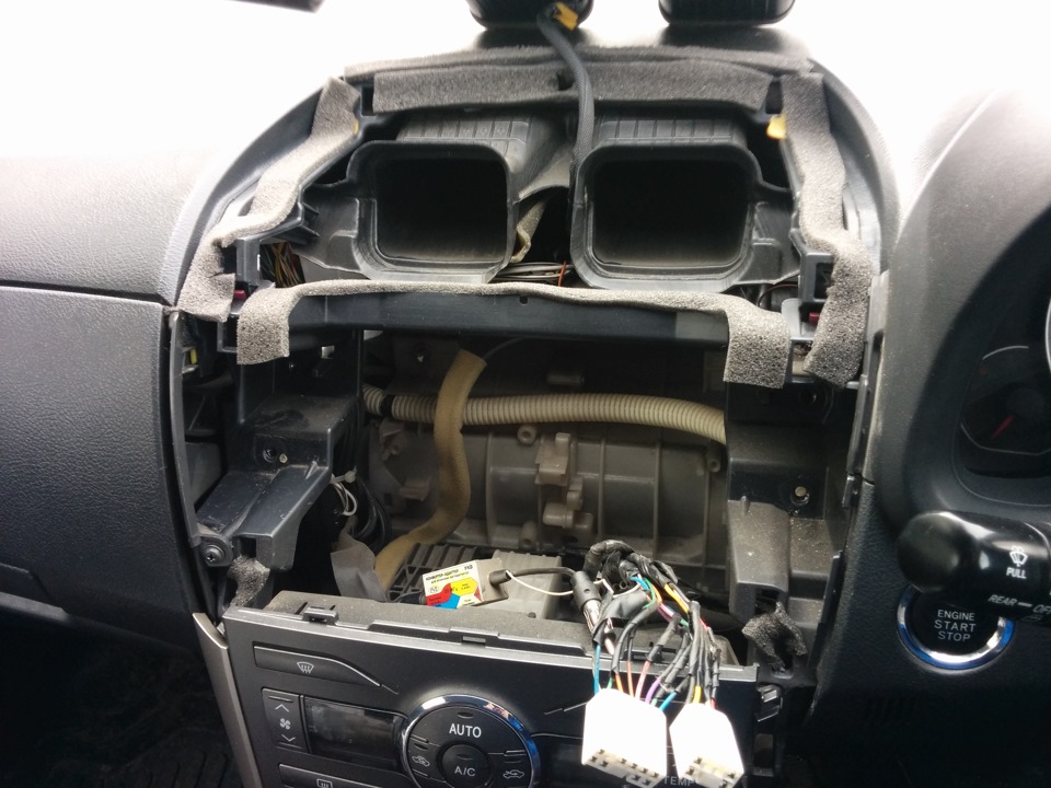 Автомагнитола JVC KW-R710 — Toyota Corolla Fielder (E130), 1,8 л, 2007 ...