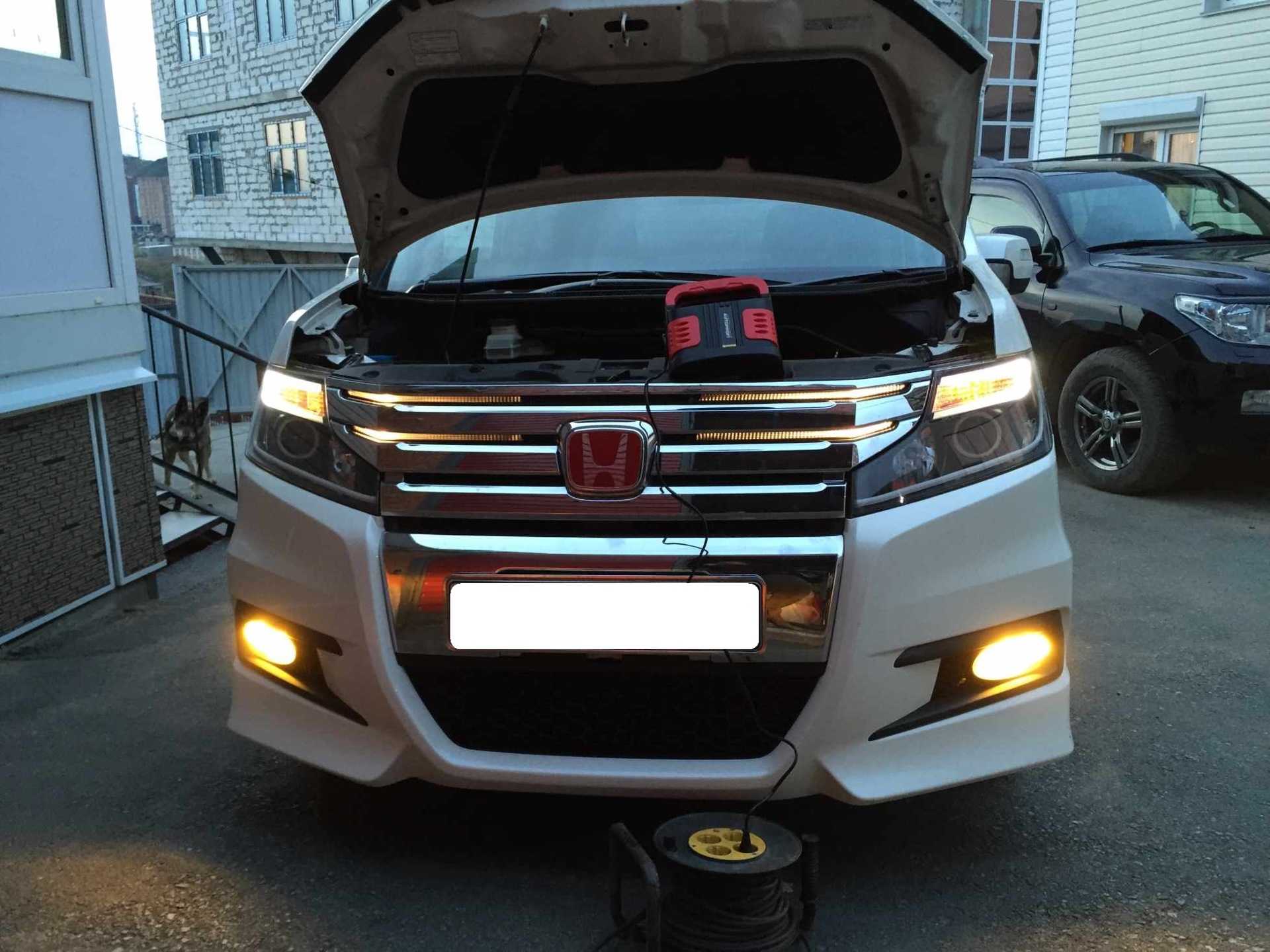 Желтый свет в туманки — Honda Stepwgn (4G), 2 л, 2010 года ...