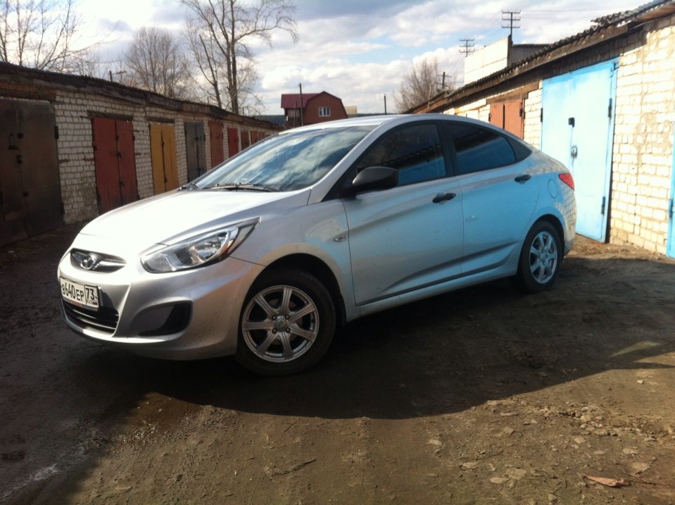 Фото Красивый) — Hyundai Solaris (1G), 1,4 л, 2012 года | фотография | DRIVE2