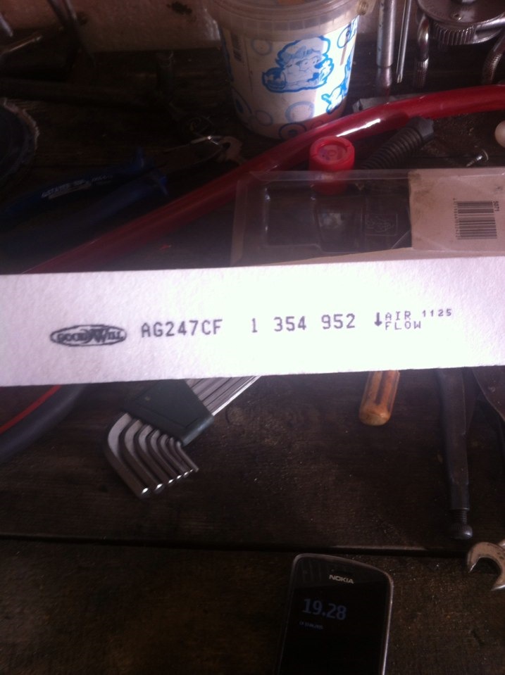 Замена салонного фильтра — Ford Focus Hatchback II, 3,5 л, 2007 года ...