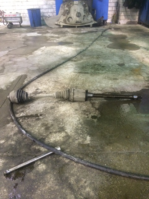 31607618682 Оборотный приводной вал колеса П BMW | Запчасти на DRIVE2